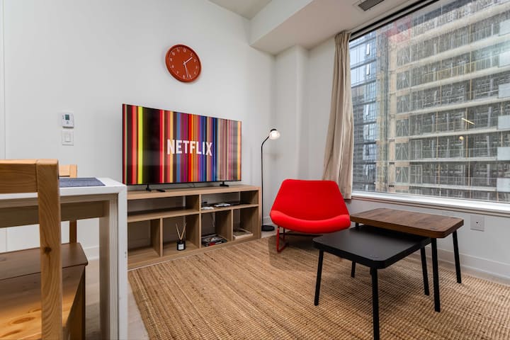 Yorkville 1br | Stylish & Central - 