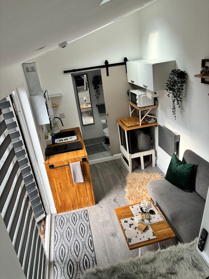 Private Stylish Peaceful Self-contained Outhouse - 博爾頓
