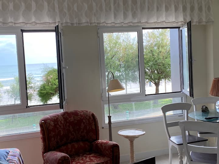 Apartamento En La Playa Para Ver El Eclipse - Gijón