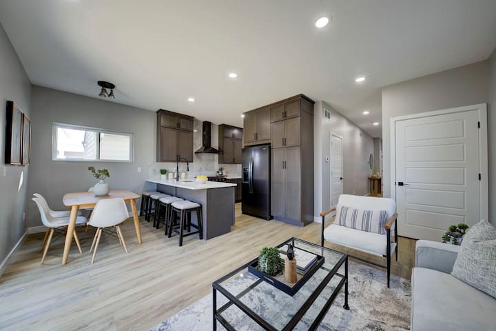 The Metro Retreat - Berkley, MI