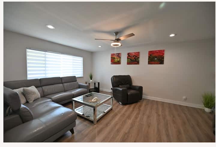 Encantadora Casa Con Maravillosa Piscina Y Jacuzzi - Las Vegas