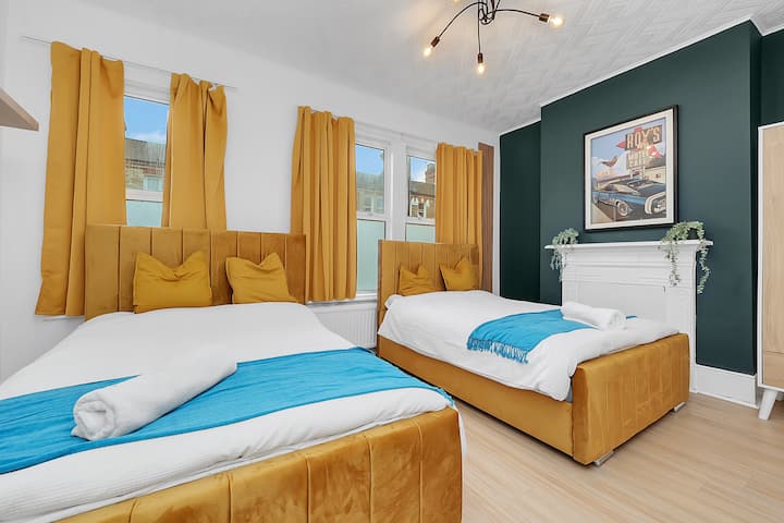 5br Hackney Home | 8 Beds | Ideal For Long Stays - London