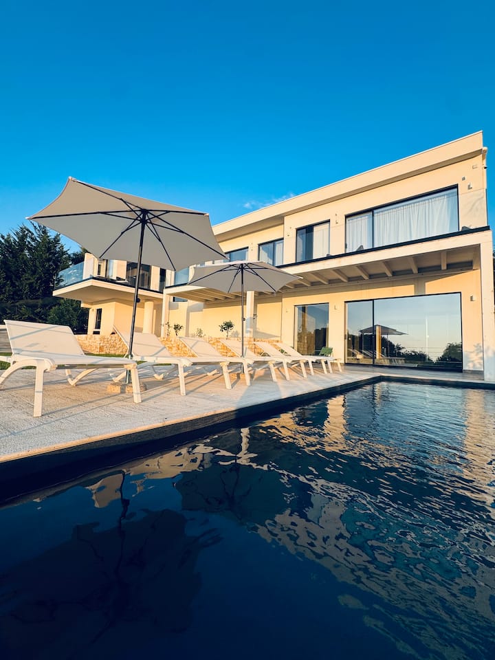 Domus Diana -Appartamento In Villa Con Piscina - Cefalù