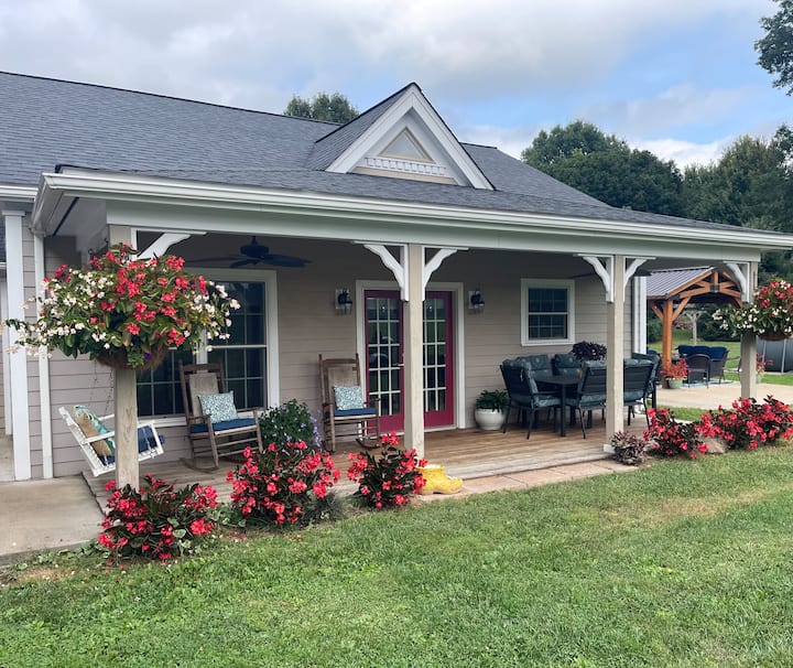 Cranberry Cottage - Lewisburg, WV