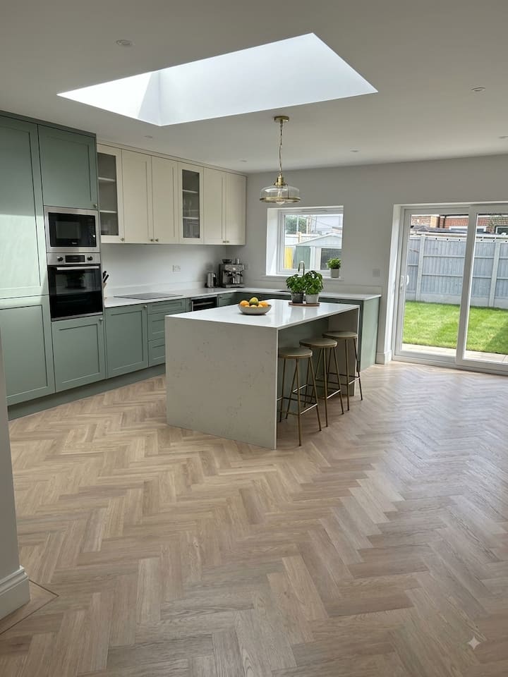 Baron Road - Romford