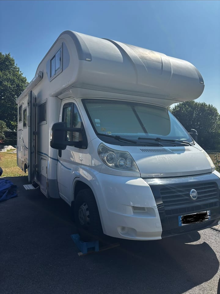 Nuit En Camping-car (Stationné) Avec Le Nécessaire - Varengeville-sur-Mer