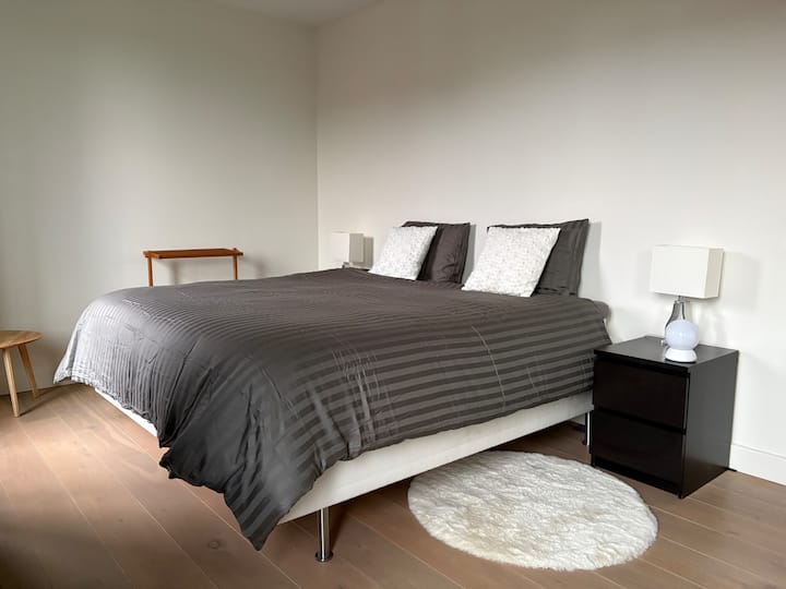 New Room- Kingsize Boxspring - Nieuwegein