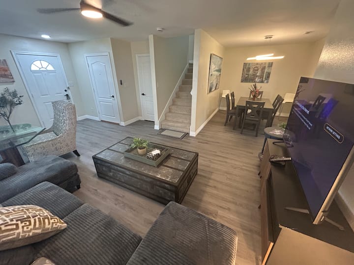 6 Bedroom Both Sides Of The Duplex - McKinney, TX
