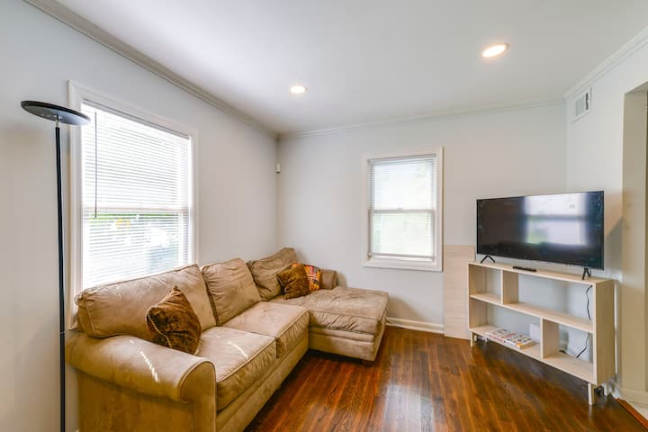 3 Mi To Old Town: Home W/ Private Deck, Yard! - Alexandria, VA
