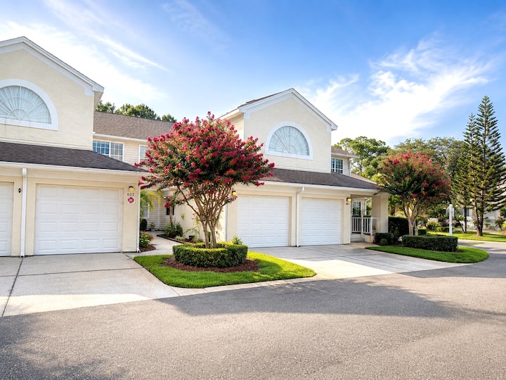 Townhome With Garage In Ventura Country Club! - Orlando