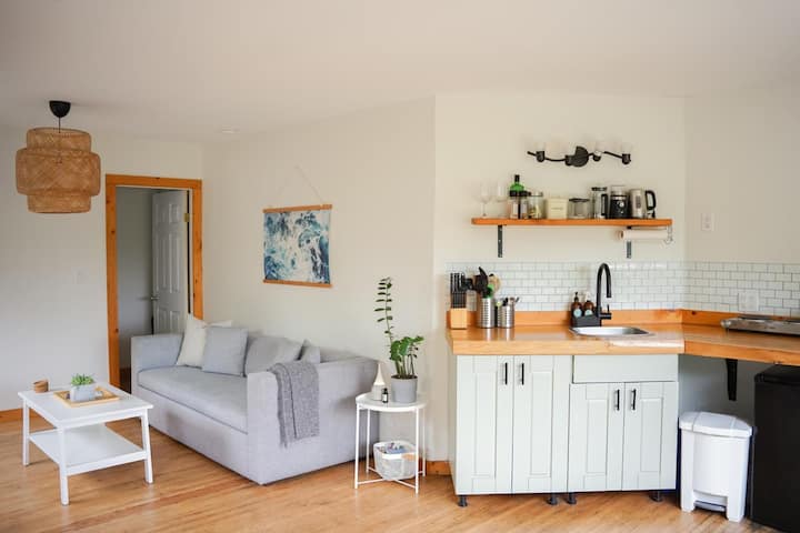 Sea Breeze Suite - Harbour Retreat In Ucluelet - Ucluelet