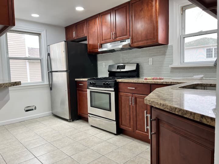 Walk To Dining & Shops | Minutes To Nyc & Ewr - Huguenot - Staten Island NY