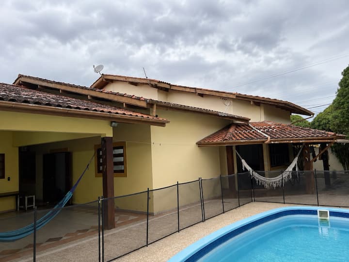 Casa Grande Em Canasvieiras, 6 Quartos E Piscina - Governador Celso Ramos