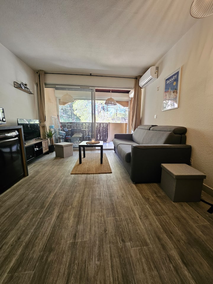 Studio Avec Piscine Et Place Parking Privée - Saint-Cyr-sur-Mer