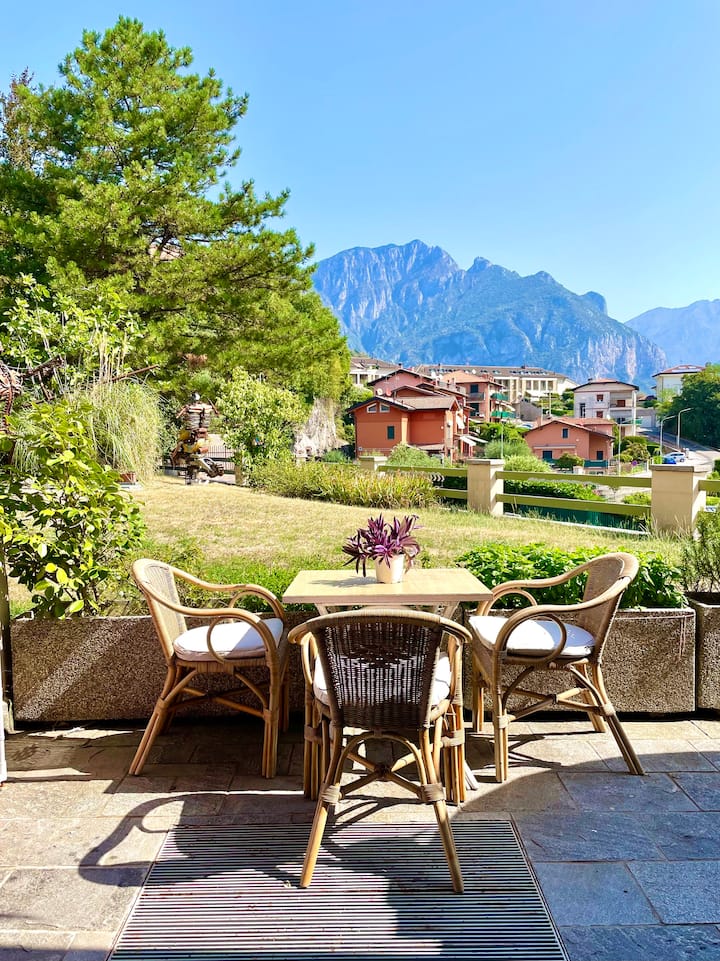 Beautiful Villa In Greenery, In Como's Lake Hills - Lecco