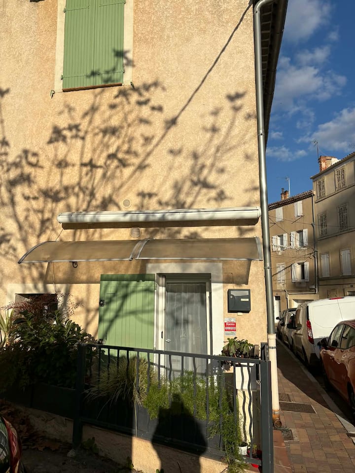 Maison De Caractère Charme Authentique & éVasion - Aubagne