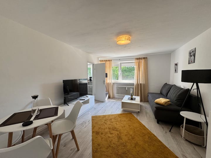 Stylisch Möbliertes Apartment In München Solln - Munique