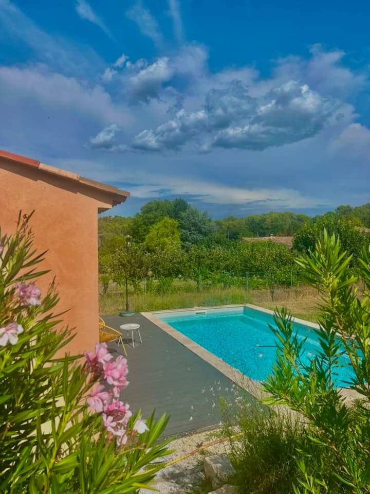 Maison Familiale Avec Jardin Et Piscine - Venelles