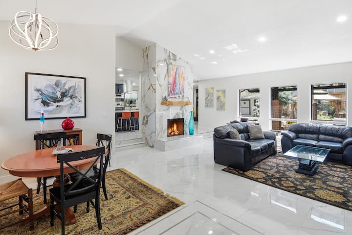 Spacious Fun Upscale Retreat With Zenden & Golf - Littleton, CO