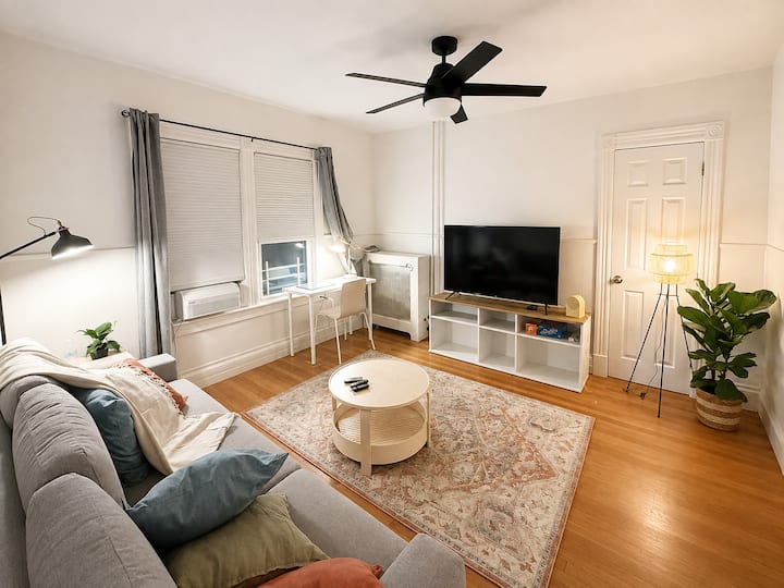Bright 2br + Sofa Bed Easy Nyc Access - Yonkers, NY