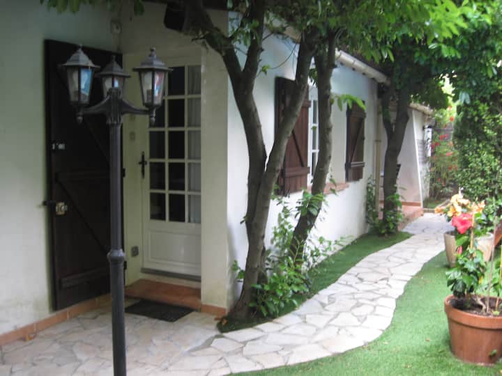 Location Saisonnière - Cuers