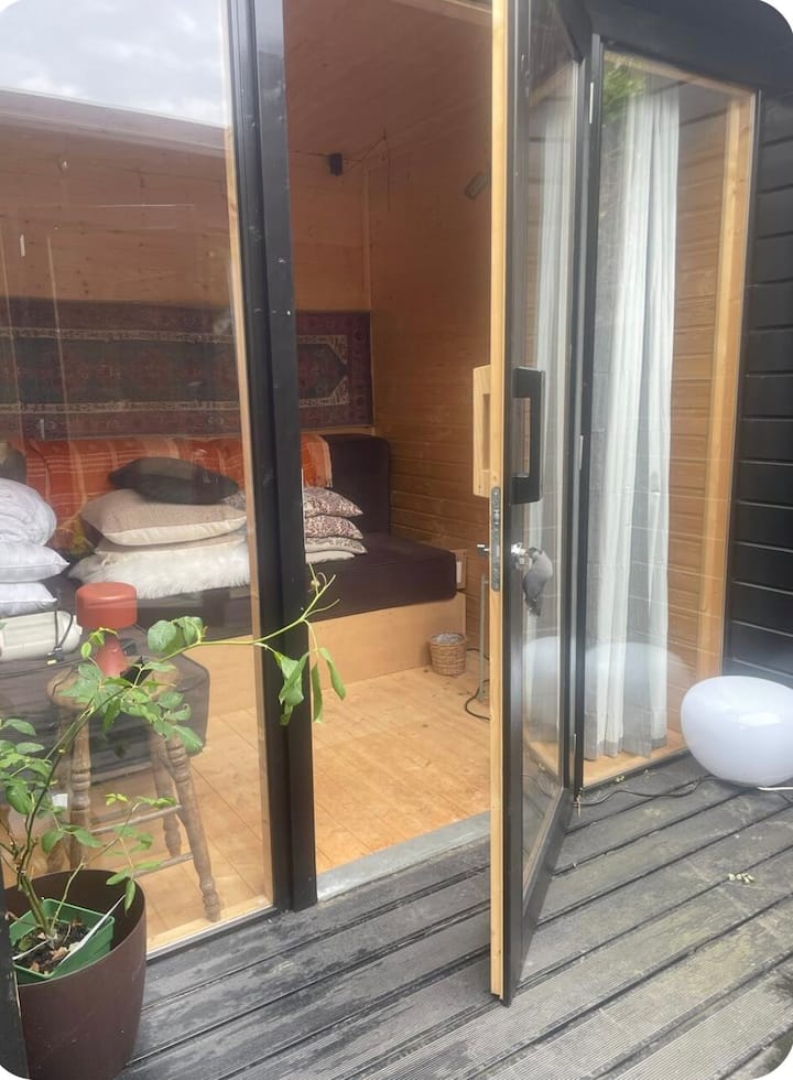 Scandinavian Living |Affluent Area| Ranelagh D6. -