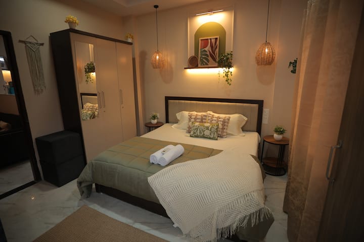 Urban Nest Fully Furnished And Equipped 1bhk Apart - Indore