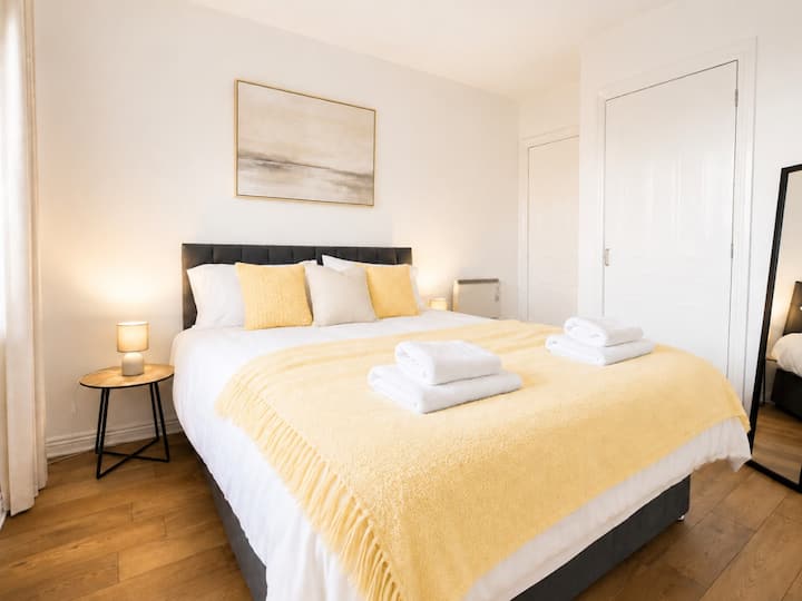 Spacious 3-bedroom Flat In Edinburgh | Sleeps 8 - Edinburgh, UK