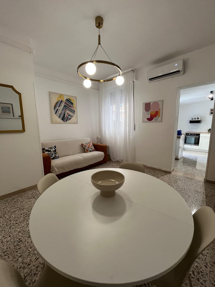 Pisa Travel Hub For 1 | Cosy Flat - Piza