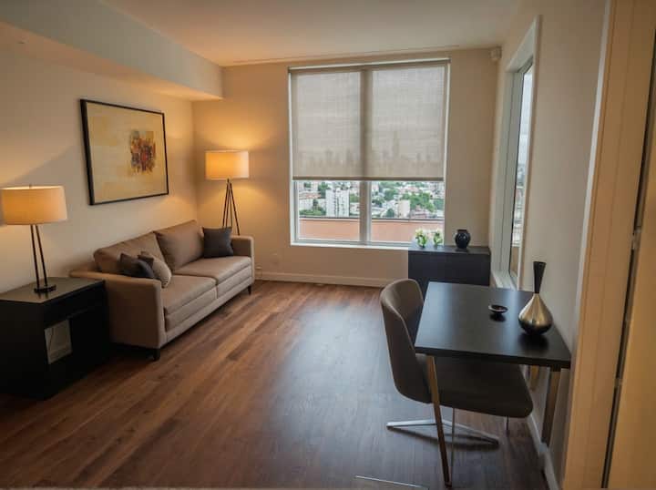 Premier Koreatown 2br | Dining, Shopping & Transit - Hollywood, CA