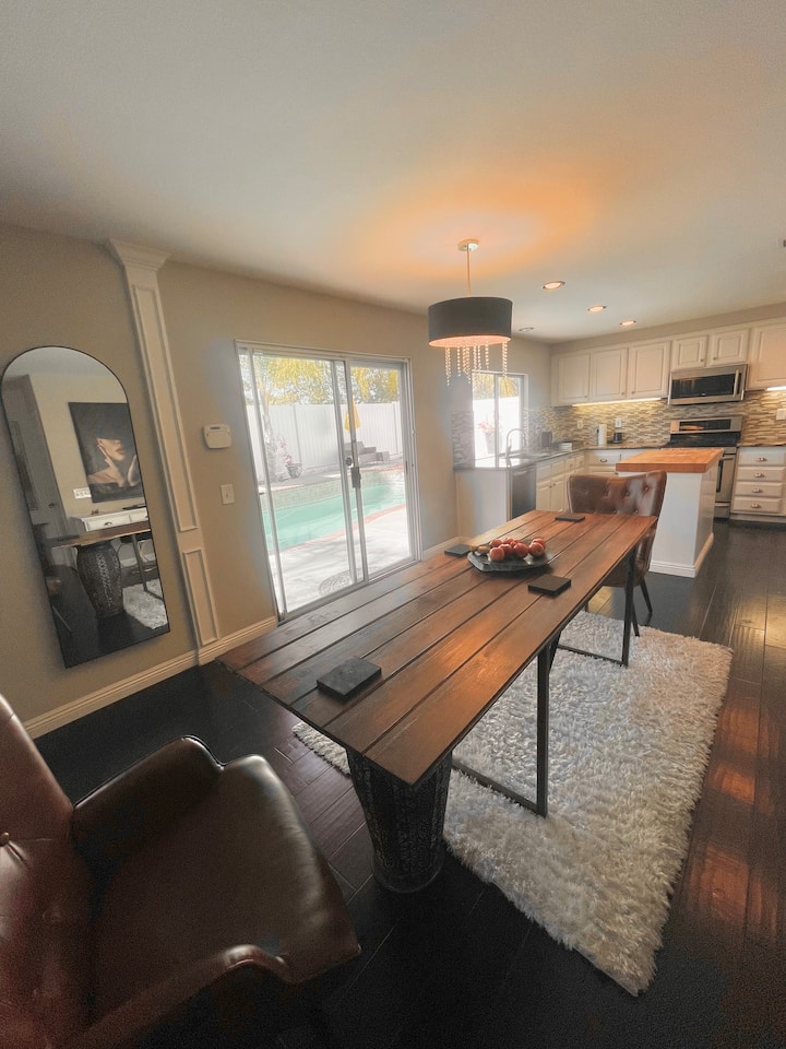 Wake Up In This Beautiful, Spacious Private Suite - Temecula, CA