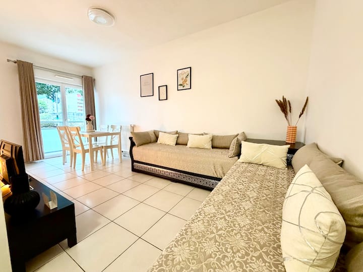 Charmant & Spacieux 2p. Parking Privé - ibis Nice Centre Gare