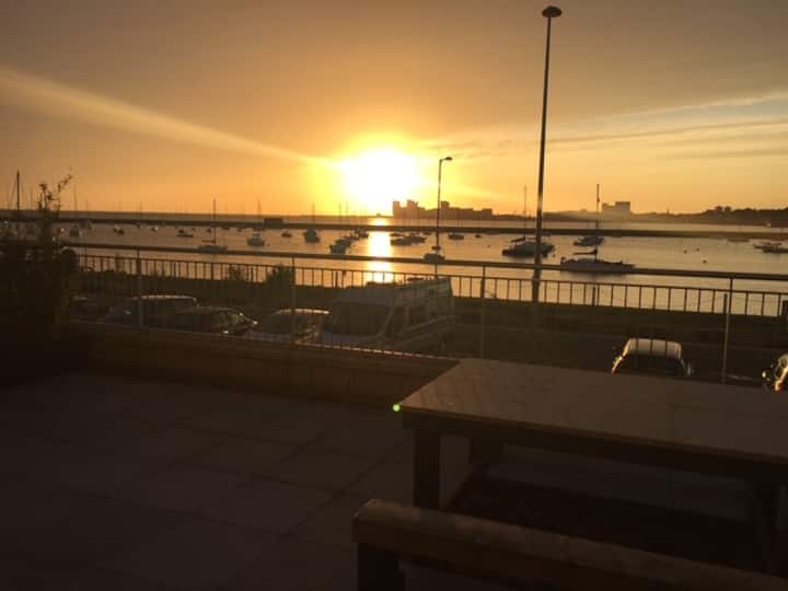 Stunning Edinburgh Harbour Views | 2 Bed, 2 Bath - Edinburgh