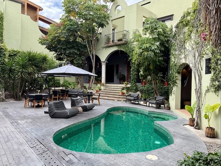 Experience Staying With Your Fam In A 5* Retreat - San Miguel de Allende