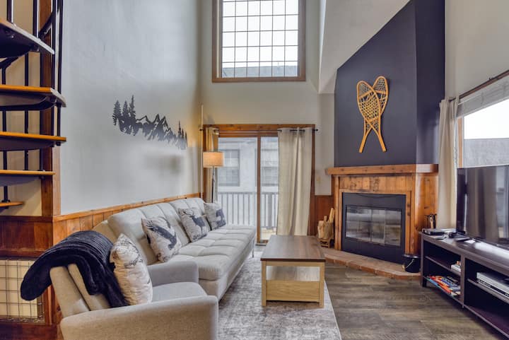 Sunset Facing Ski In Ski Out Condo & Pet Friendly! - Snowshoe, WV