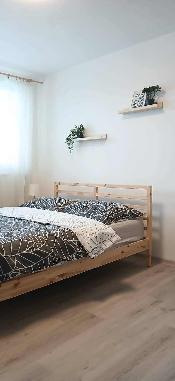Cozy Apartment Near Místek Square - Frýdek-Místek