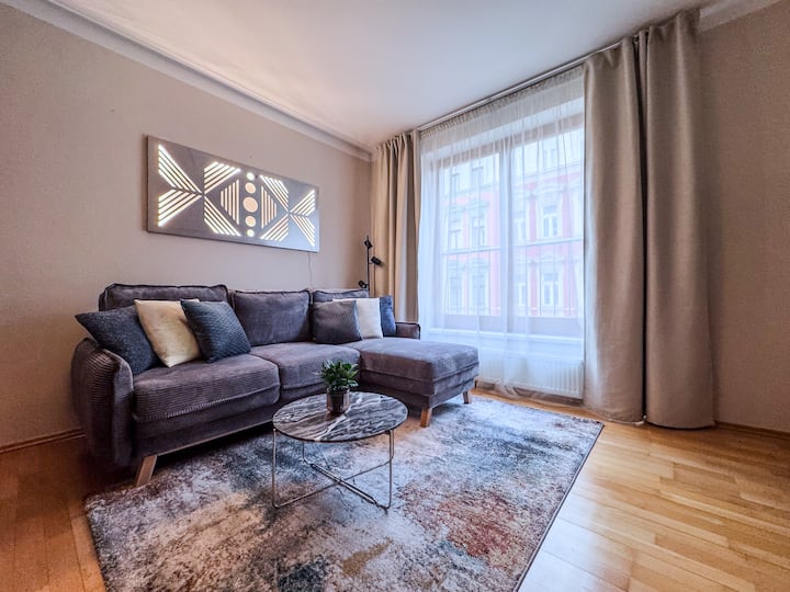 Well-equipped 1br In Vinohrady - Prague