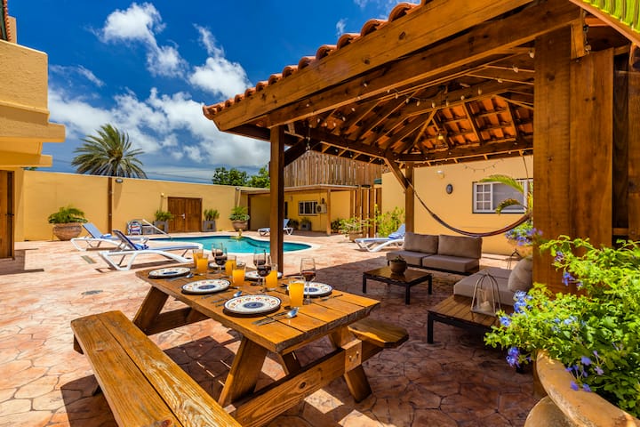 Amazing Villa ~ Beach & Great Location ~ Prvt Pool - アルバ