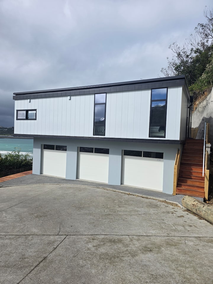 Ocean Views And Coastal Living - Lyall Bay - Wellington