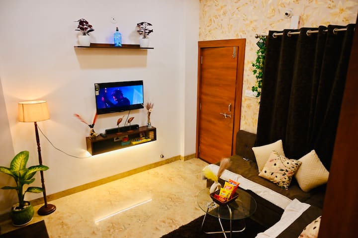 Casa Prime|cozy 1bhk Flat With Netflix & Wi-fi - Indore