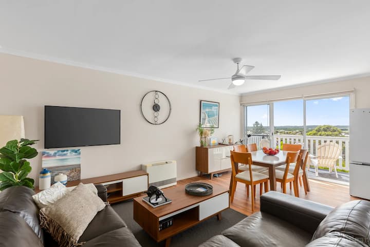 The Sunset Lodge
4bdr - Dual Living - Queenscliff