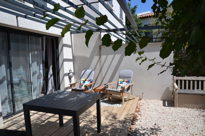 Une Maison En Camargue Dans Une Résidence Privée - Saintes-Maries-de-la-Mer