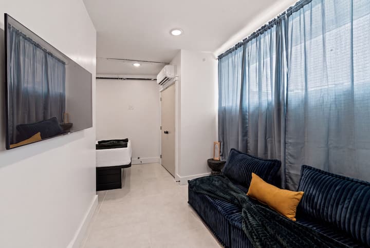 1br Ground-floor Getaway | Near Penn & Drexel - Philadelphia, PA