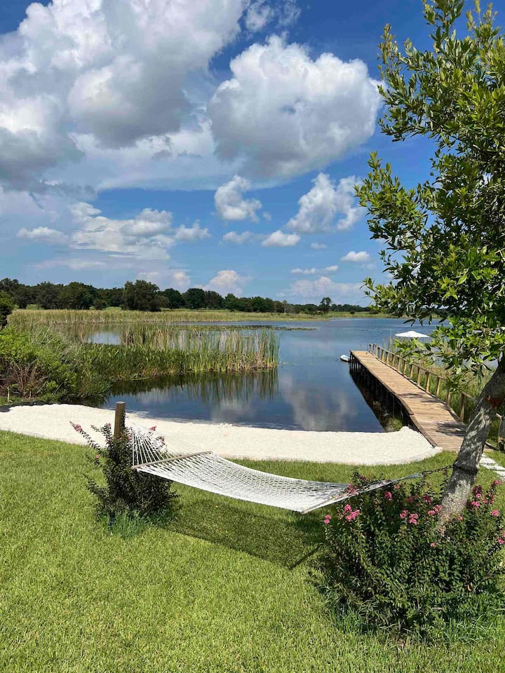 ~Lake House On 80 Acres With Beachfront And Cows~ - Groveland, FL