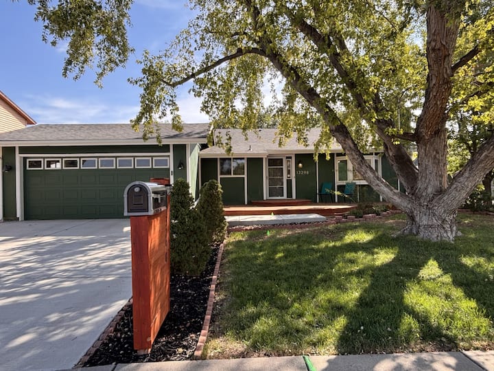 4br Colorado Retreat | Hot Tub + Huge Backyard - Broomfield