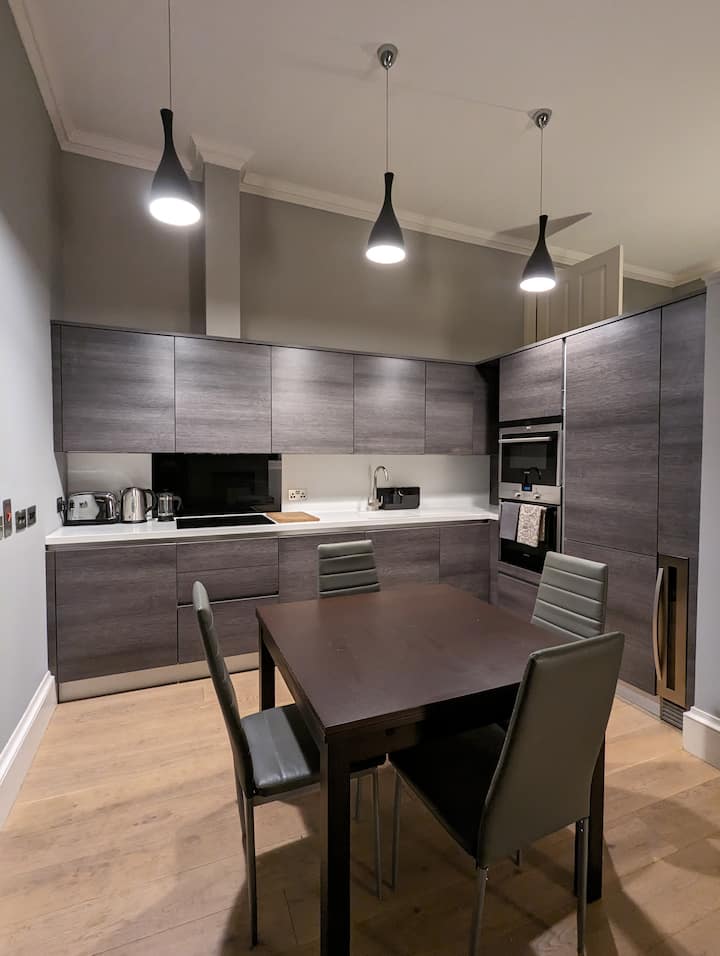 2 King Beds Flat In The Heart Of The City - Edinburgh, UK
