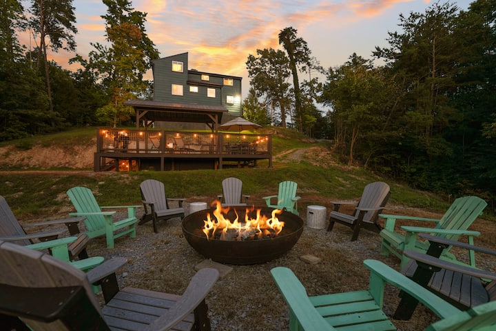 Sequoia Ridge | Pool + Hot Tub + Mountain Escape - Pigeon Forge, TN