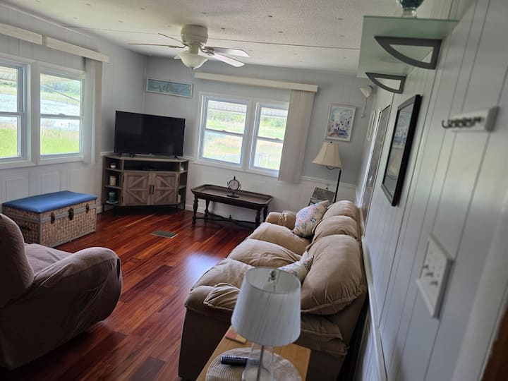 Mobile Manor - Leesburg, FL