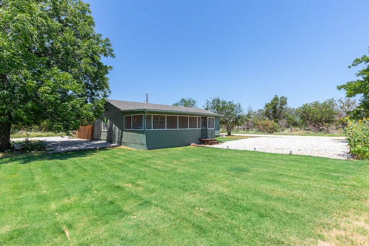 Thyme In The Gap | Long Term Stays Welcome - Abilene State Park, Tuscola