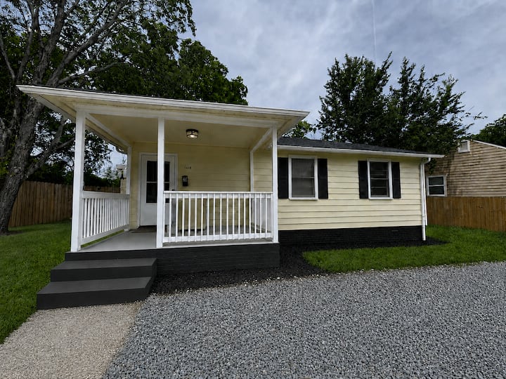 5-bedroom Near Uptown Charlotte & Close To Noda - Charlotte, NC